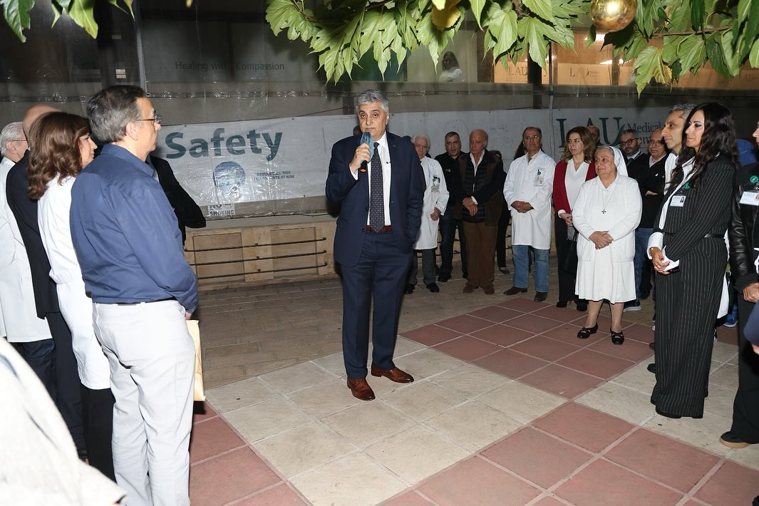 LAUMCRH | LAU President Dr. Abdallah Lights the Christmas Tree at LAU ...